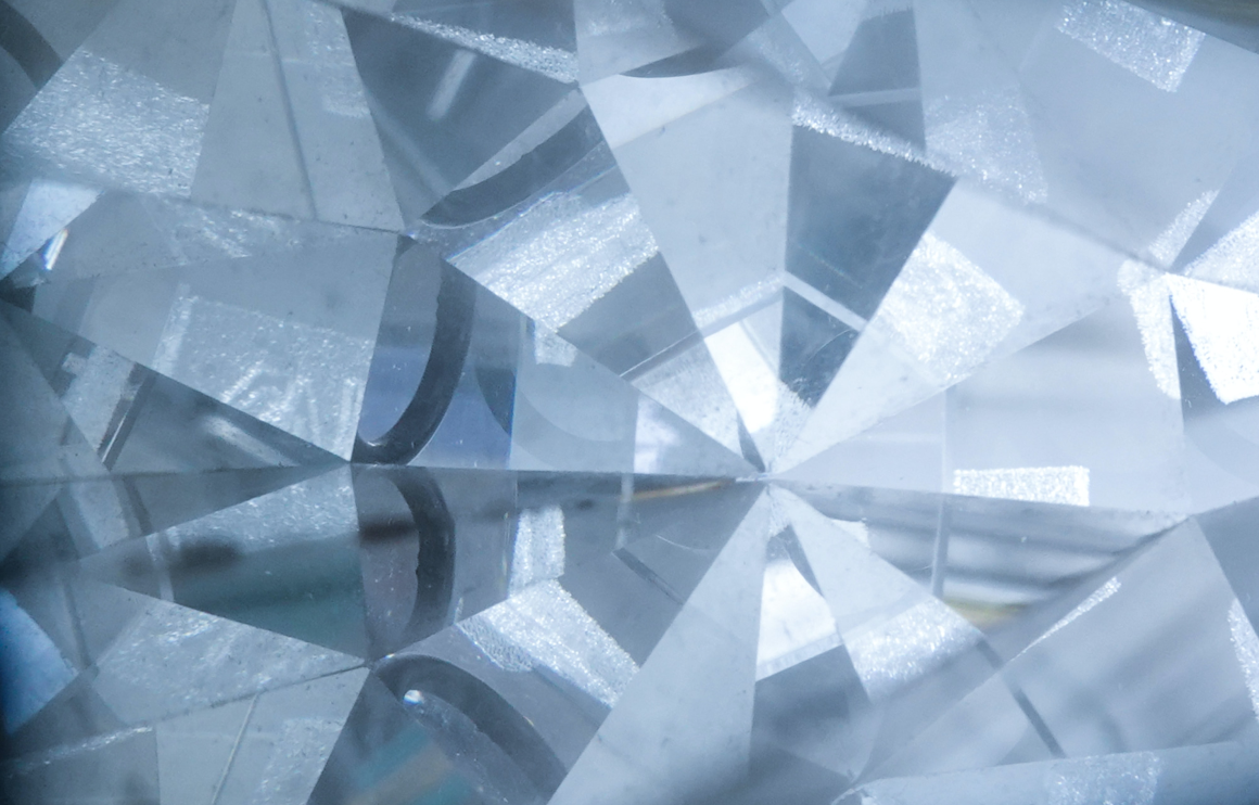 Hanging | Ultimate Diamond